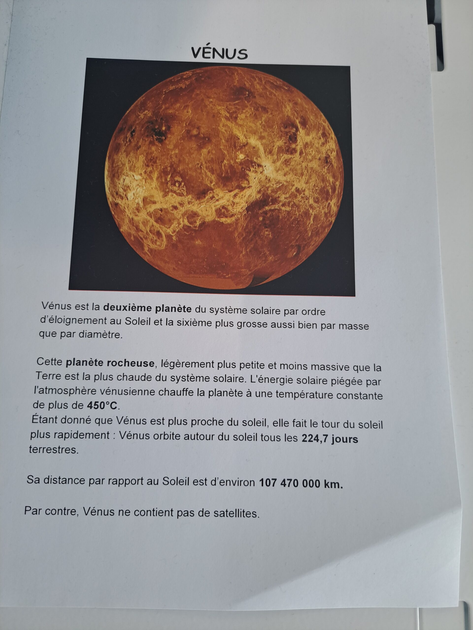 Exposition « le système solaire » – Collège Gilbert Chabroux